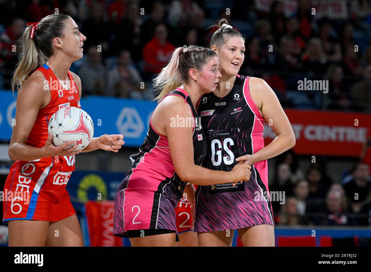 Super netball rondoni thunderbirds immagini e fotografie stock ad alta risoluzione - Alamy