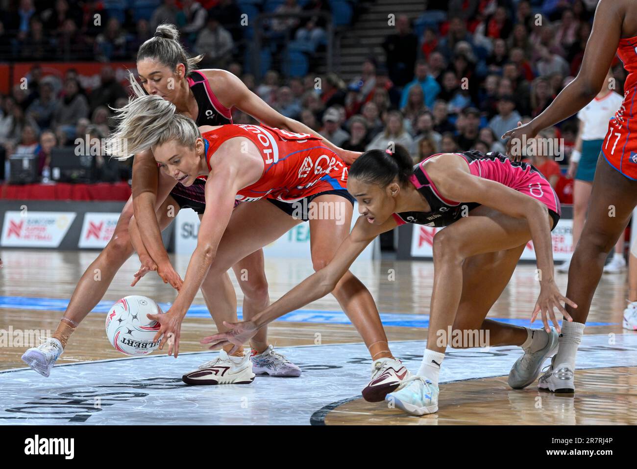 Super netball rondoni thunderbirds immagini e fotografie stock ad alta ...