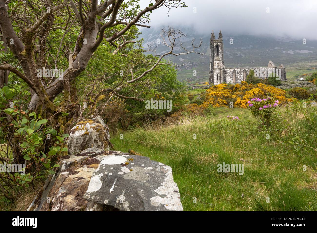Dunlewey abandoned church hi-res stock photography and images - Alamy
