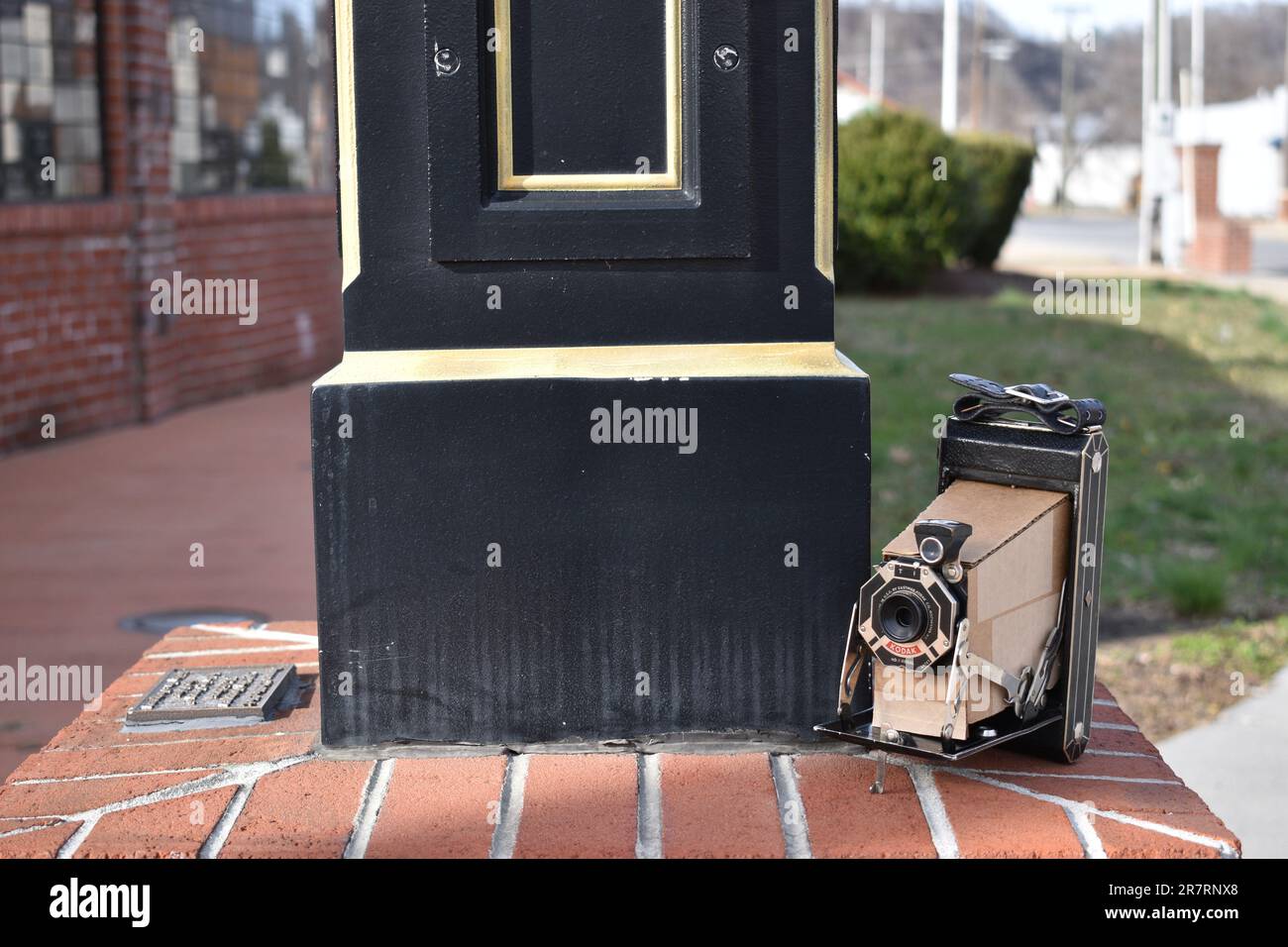 Old Collapsible Film Camera Stock Photo - Alamy