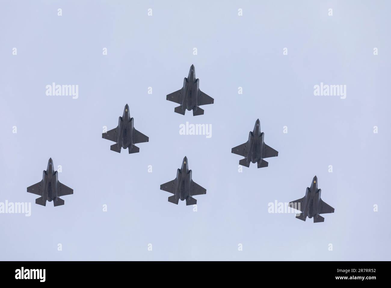 The Mall, London, UK. 17th June 2023. RAF F-35B Lightning II Aircraft ... The Mall, London, UK. 17th June 2023. RAF F-35B Lightning II Aircraft ...