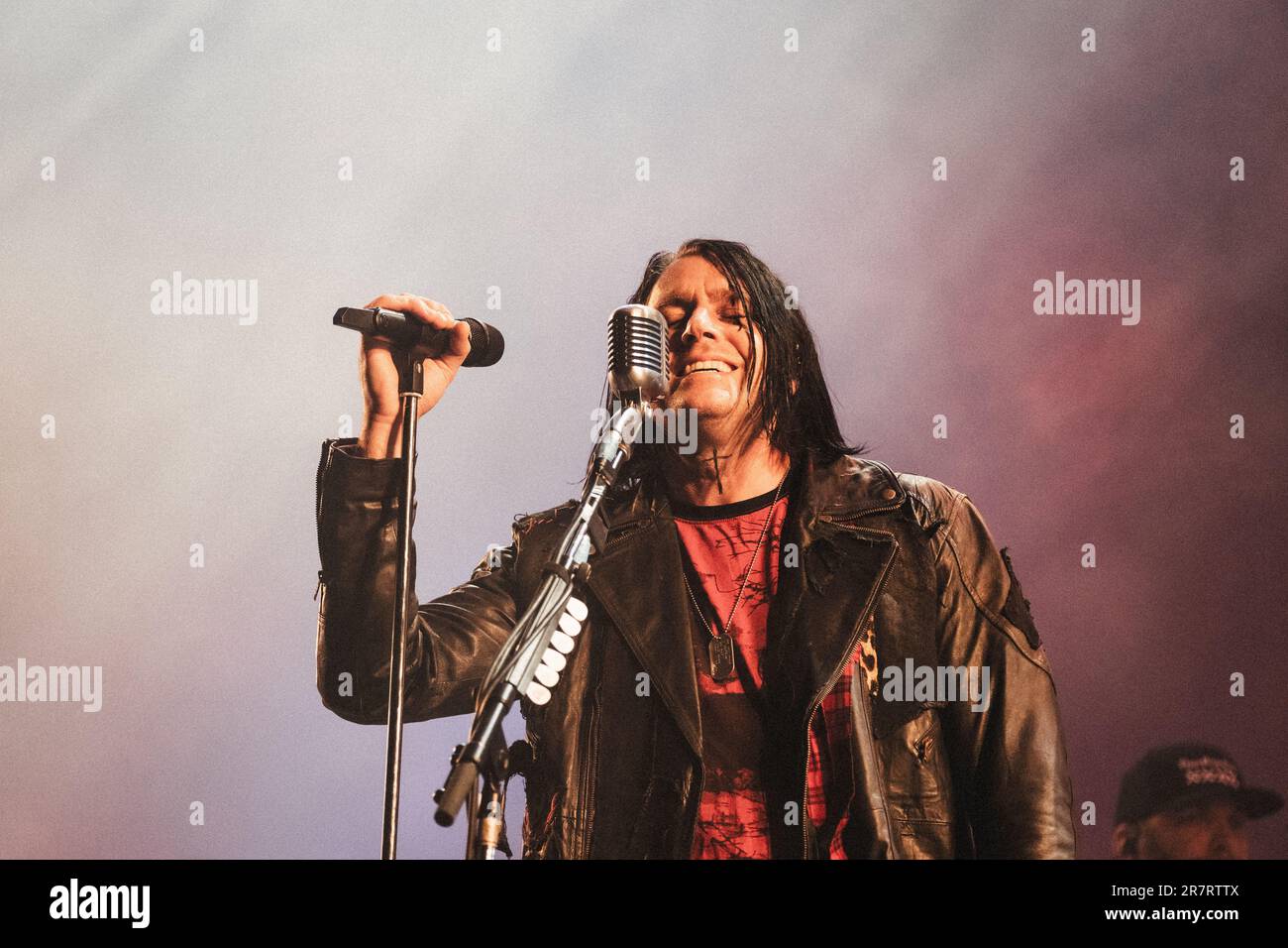 Matt walst three days grace hi-res stock photography and images - Alamy