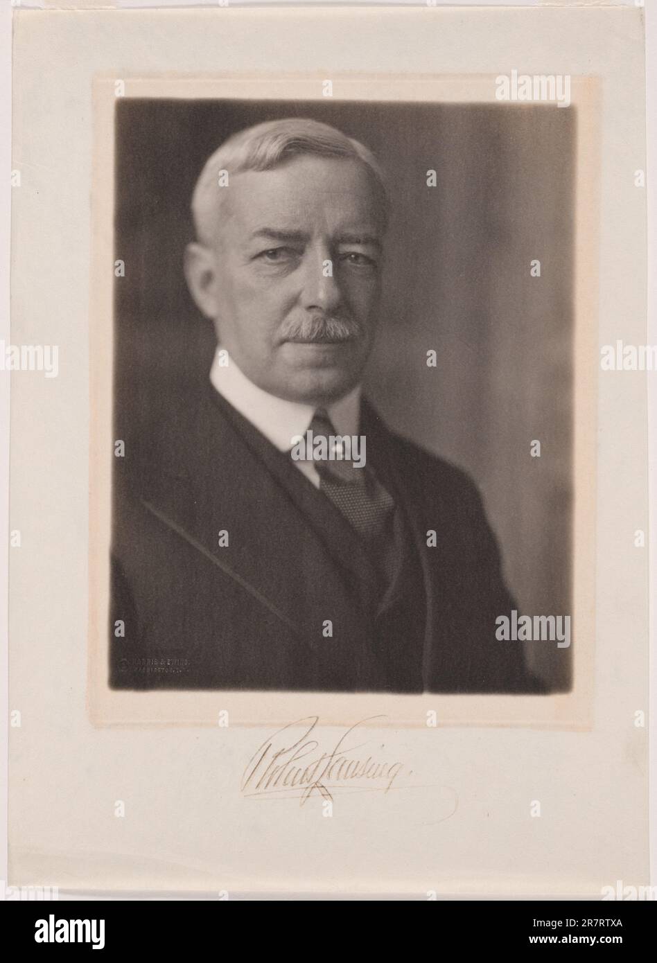 Robert lansing hi-res stock photography and images - Alamy