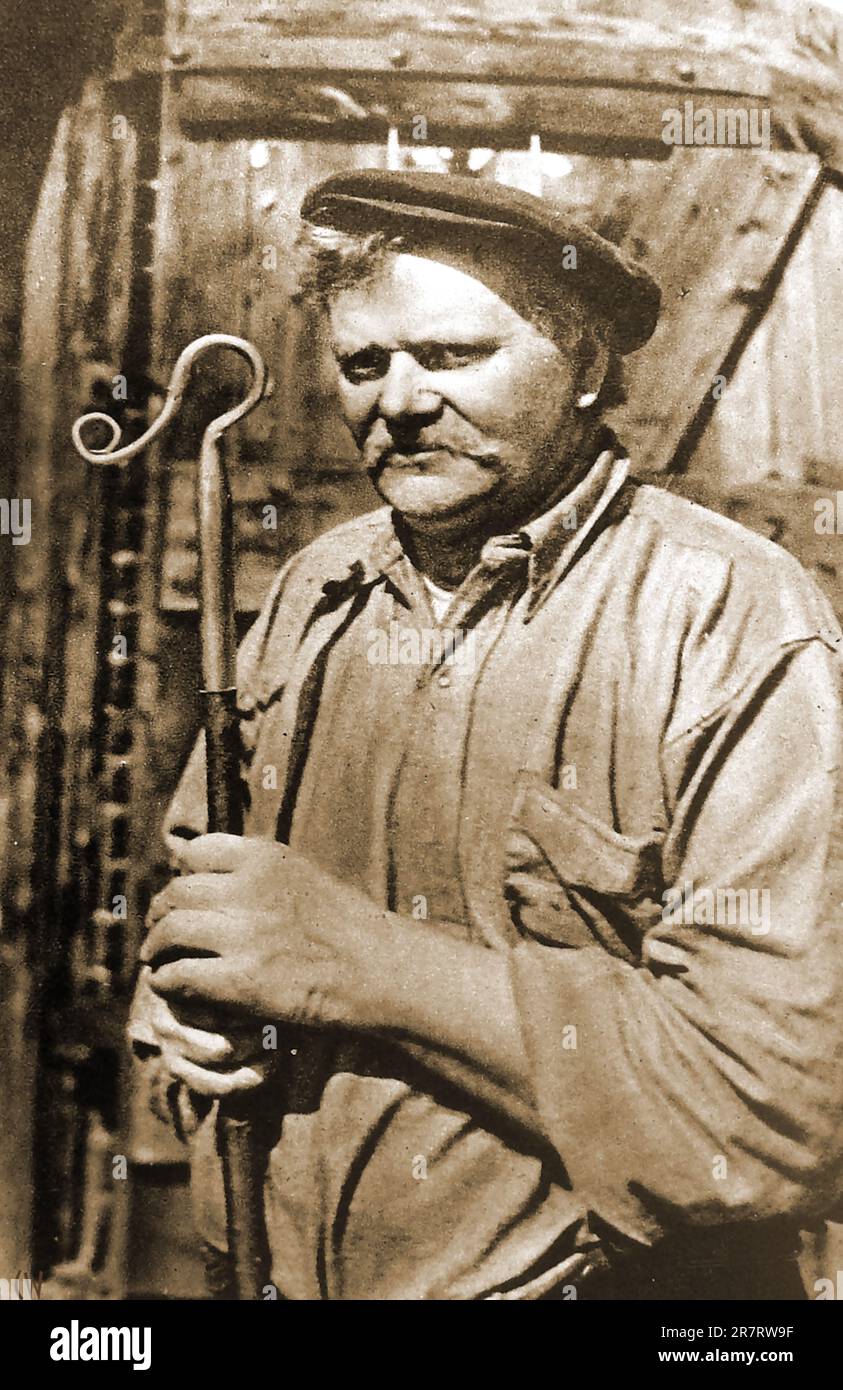 Blacksmith 1900s hi-res stock photography and images - Alamy