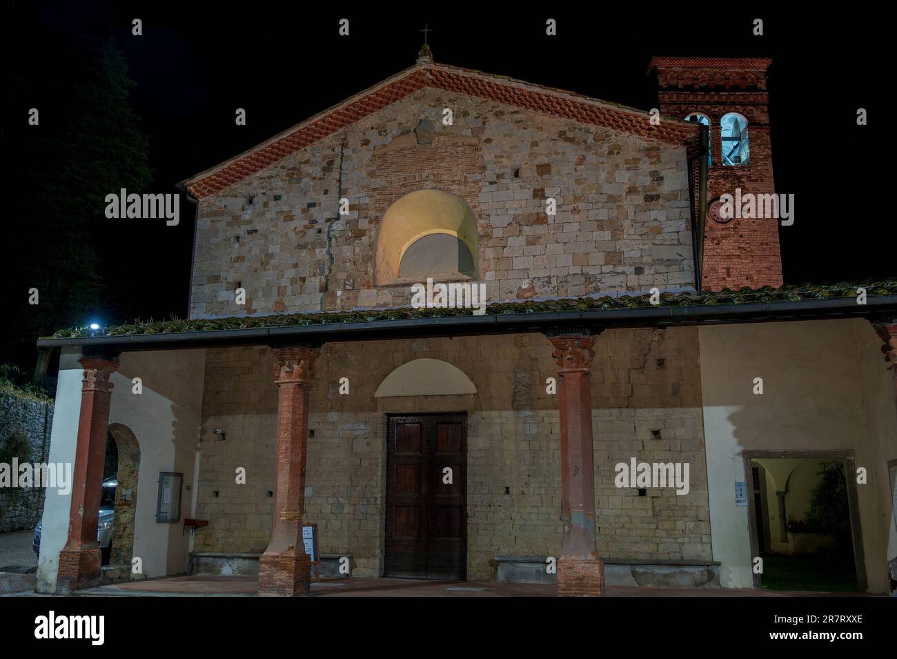 Built between 1085 and 1096, it was partially rebuilt in the XIII ...