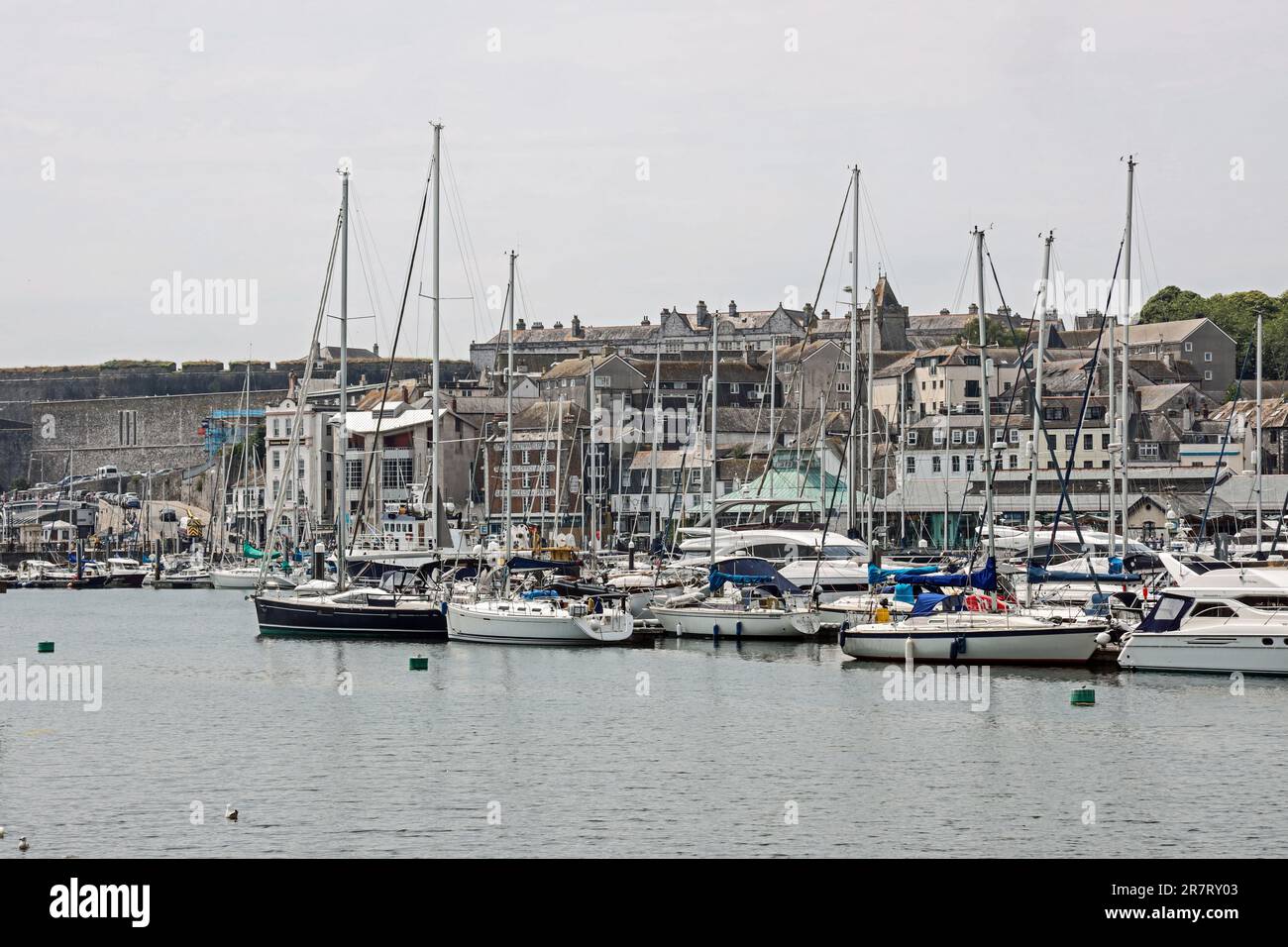 Coxside pontoon hi-res stock photography and images - Alamy
