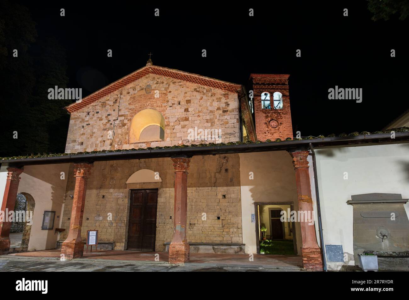 Built between 1085 and 1096, it was partially rebuilt in the XIII ...