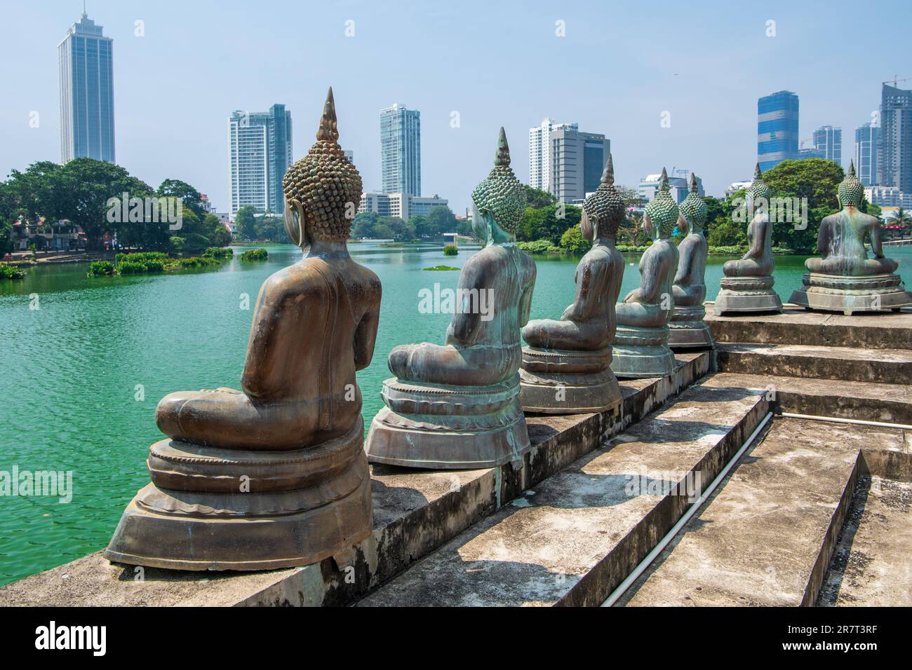 Gangarama Seema Malakaya Buddhist temple in Colombo, Sri Lanka Stock ...