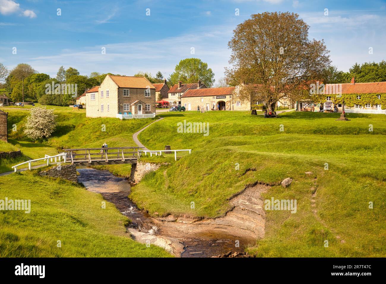Hutton-Le-Hole, North York Moors National Park, Yorkshire, England ...