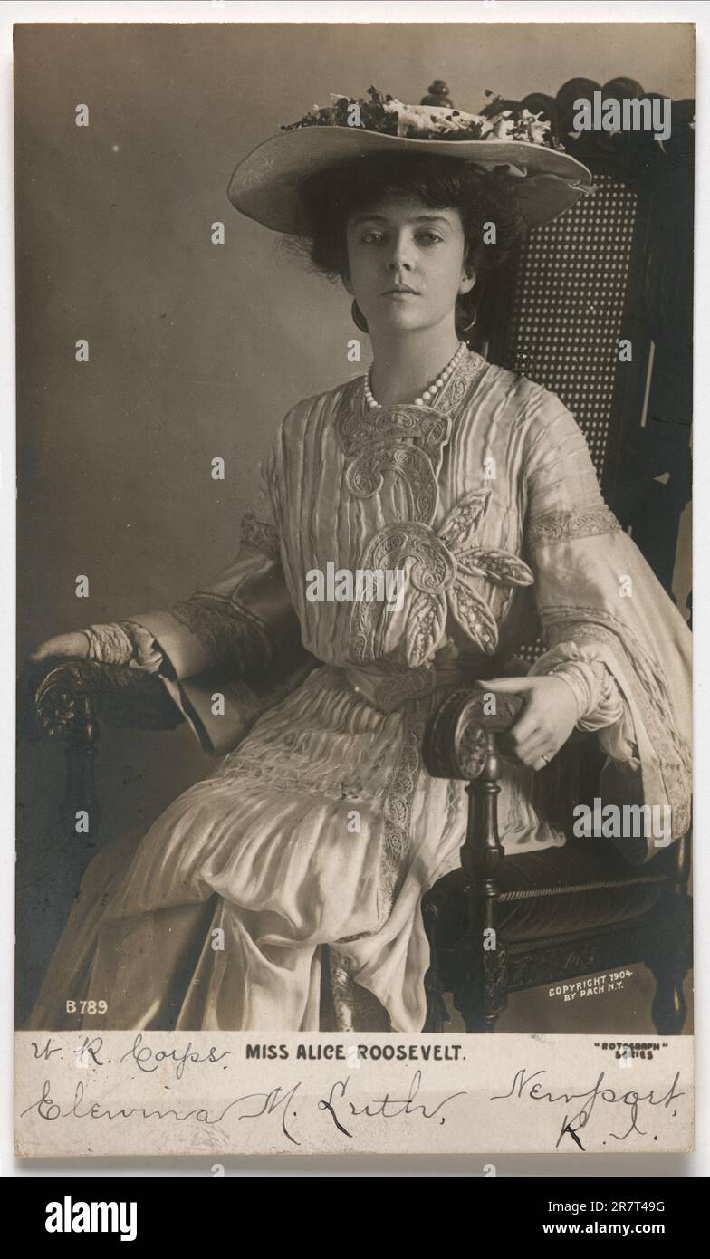Alice Roosevelt Longworth 1904 Stock Photo - Alamy