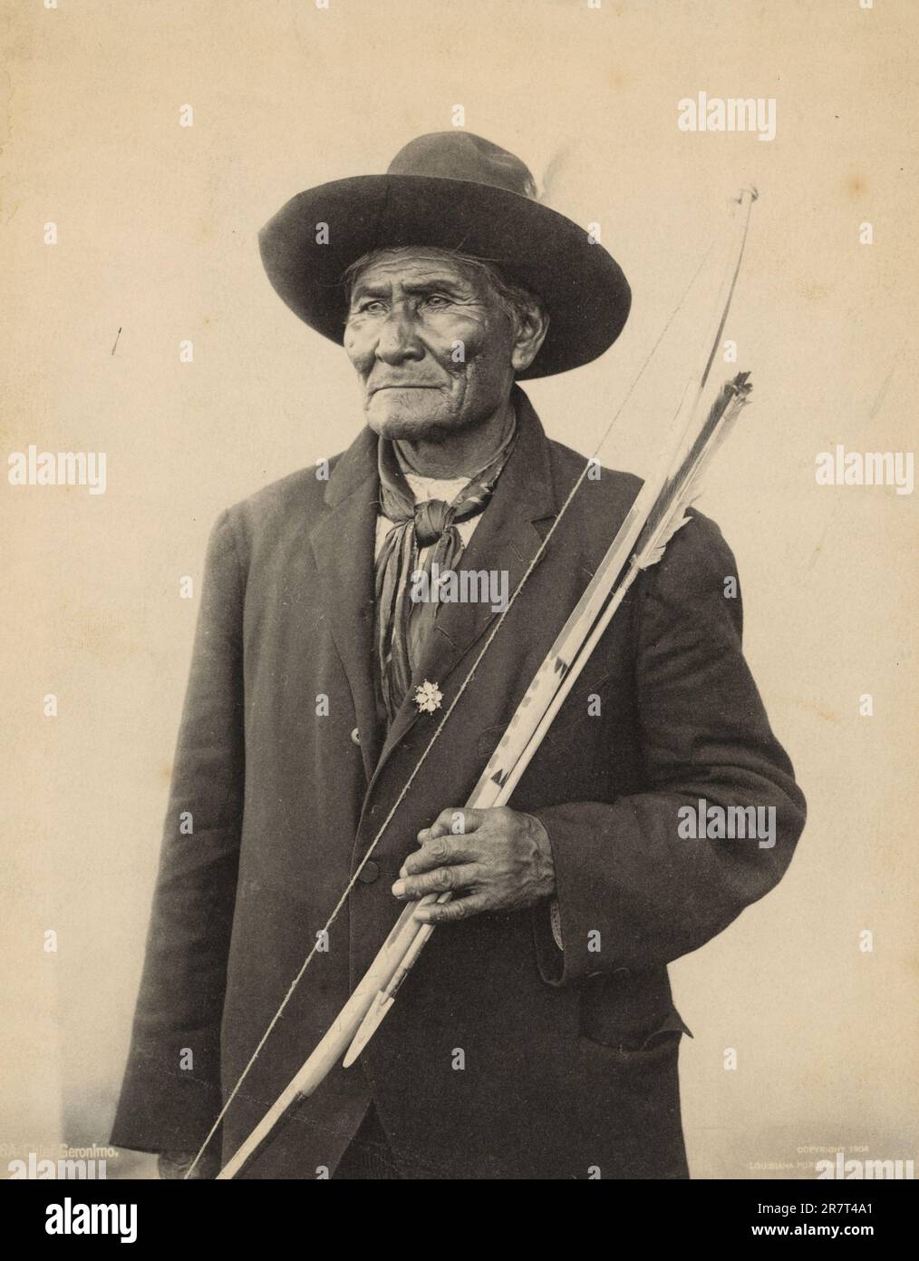 Geronimo with bow and arrow hi-res stock photography and images - Alamy