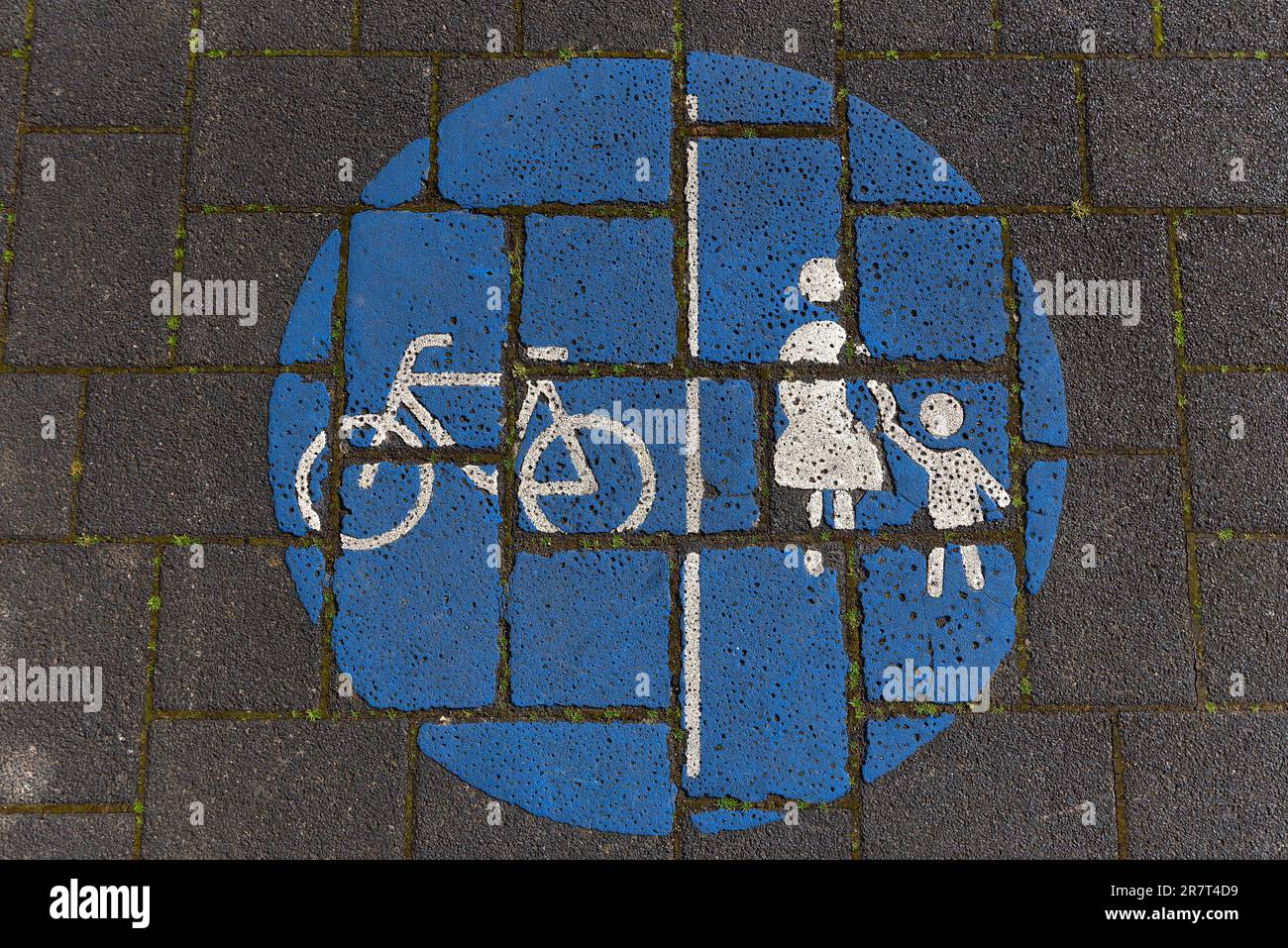 Traffic sign, pedestrians and cyclists allowed, Baden-Wuerttemberg ...