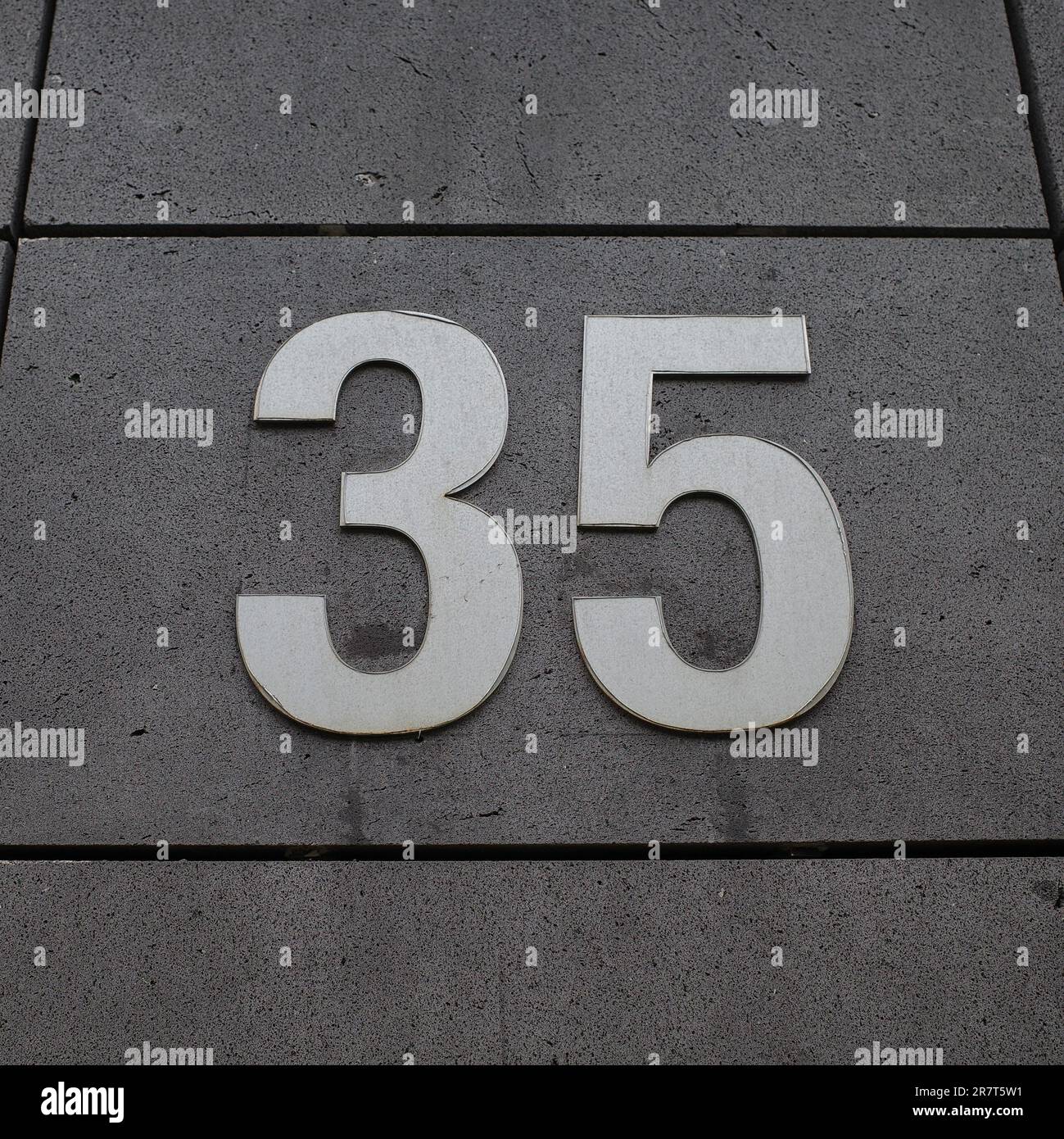 Numbered plate hi-res stock photography and images - Alamy