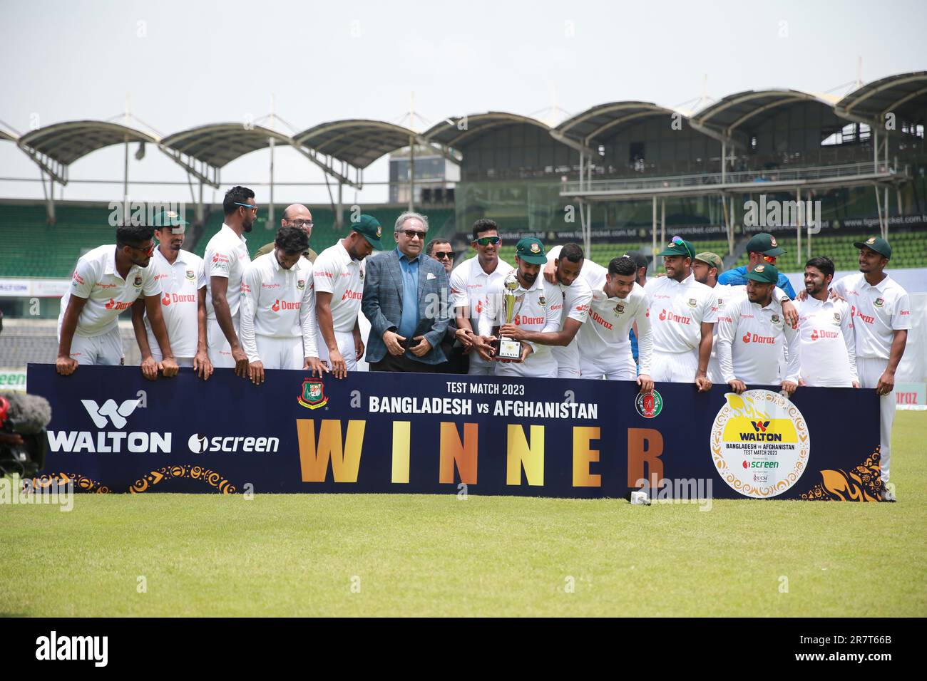 Bangladesh Test Team posses for photographs as Bangladesh-Afghanistan ...