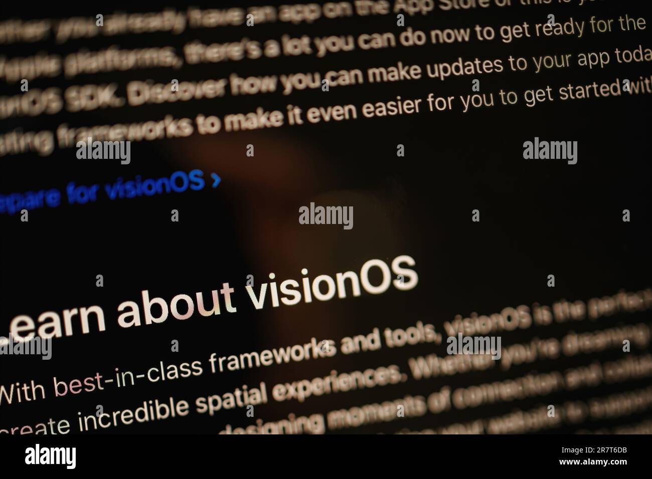 Apple vision pro headset hi-res stock photography and images - Alamy