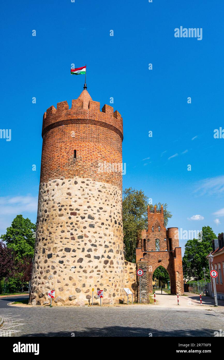 Powder Tower and Berlin Gate, Mittenwalde, Brandenburg, Germany Stock ...