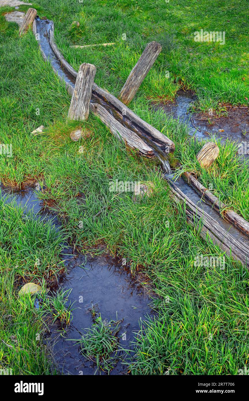 Wooden water pipe hi-res stock photography and images - Alamy