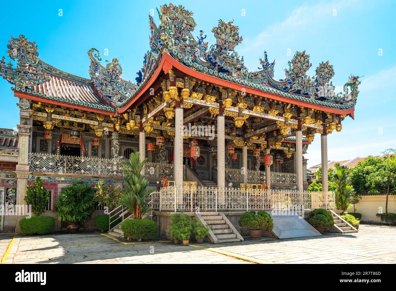 The Khoo Kongsi is a large Chinese clanhouse with elaborate and highly ...