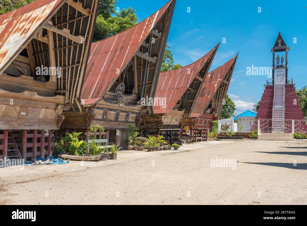 Traditional Toba Batak Village of the Sitio Clan. The houses called ...
