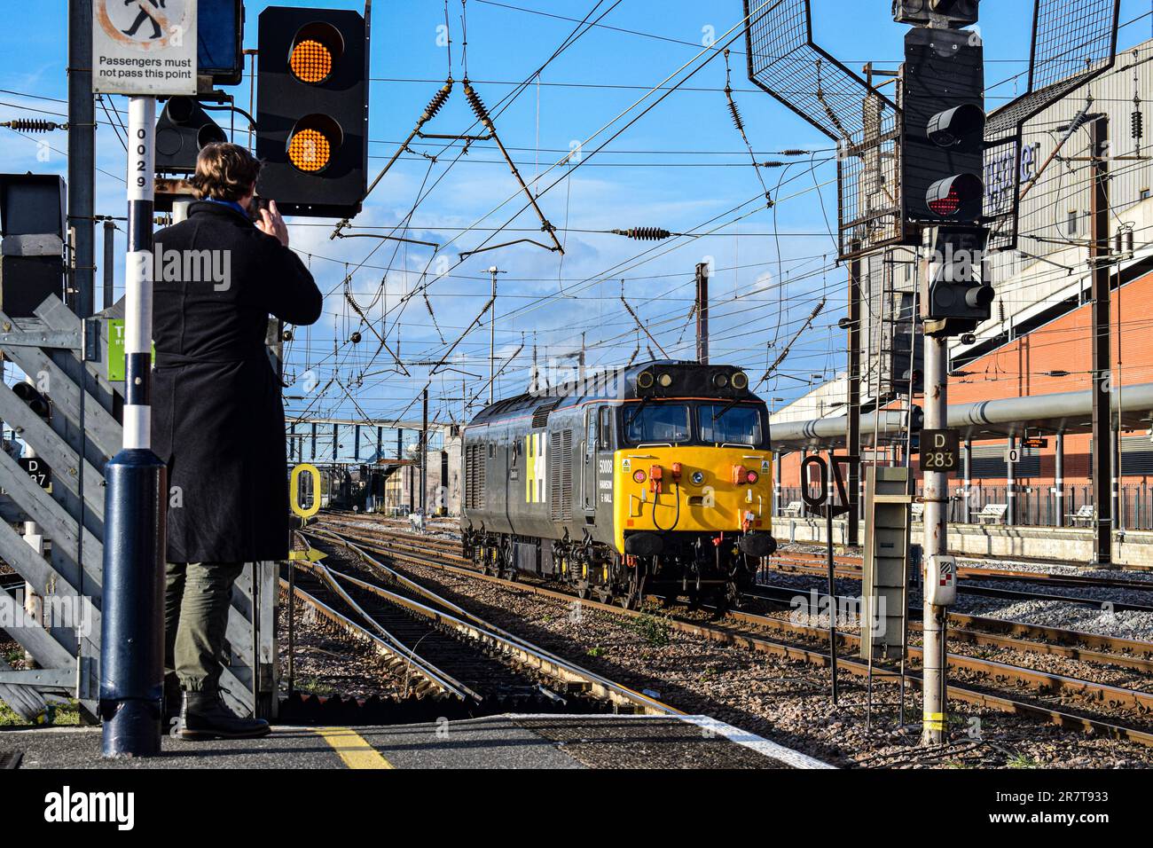 A Hanson & Hall Class 50 Diesel locomotive leaves Doncaster station, to ...