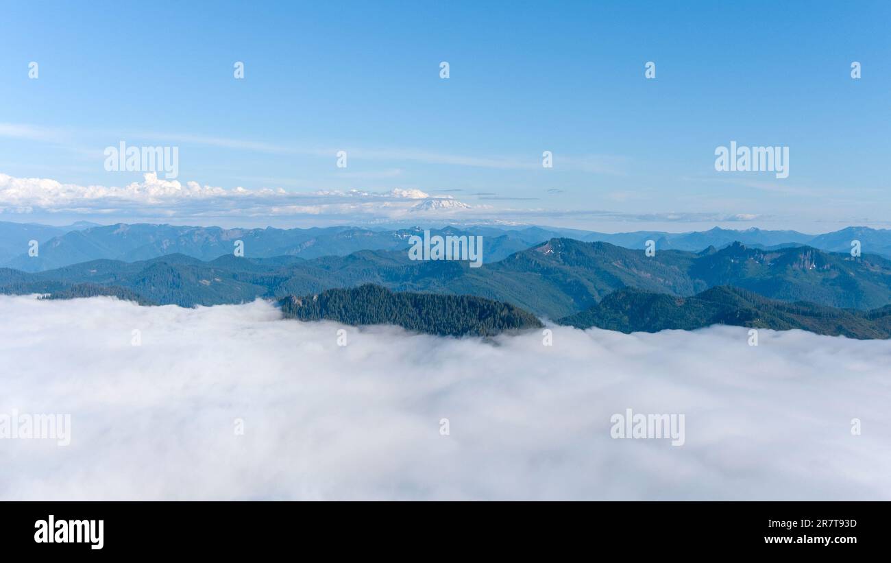 Mount Rainier and the Cascade Mountains of Washington State from High ...