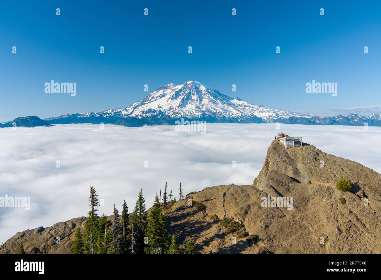 Mount Rainier and the Cascade Mountains of Washington State from High ...