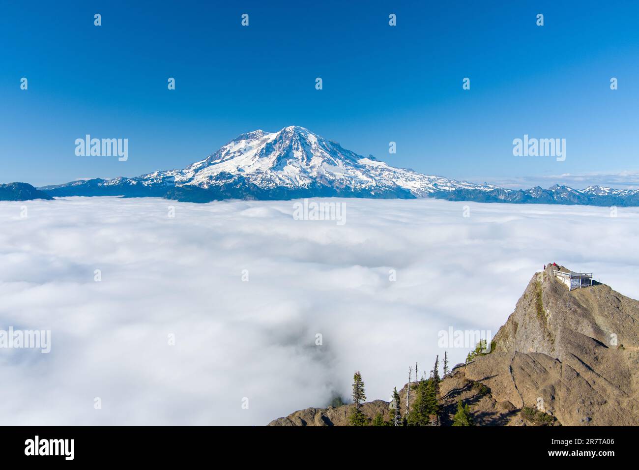 Mount Rainier and the Cascade Mountains of Washington State from High ...