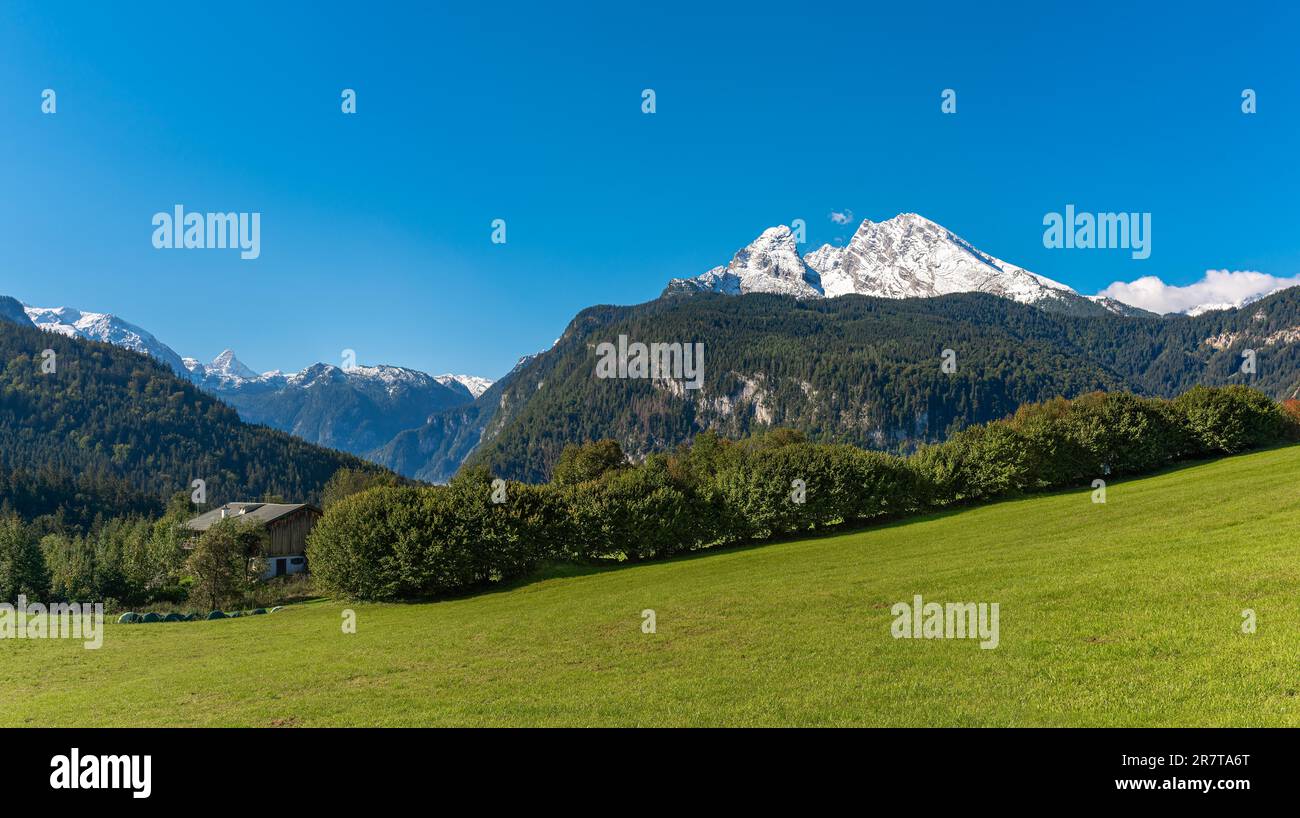Direction of view hi-res stock photography and images - Alamy