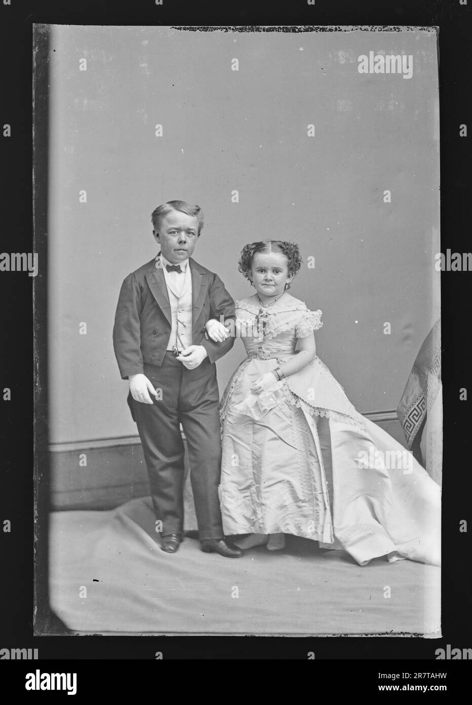 G.W.M. Nutt and Minnie Warren c. 1860-1870 Stock Photo - Alamy