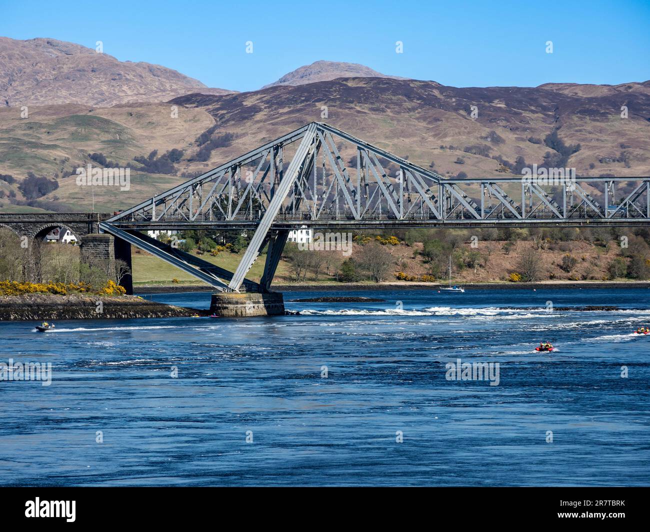 Cantilever construction hi-res stock photography and images - Alamy