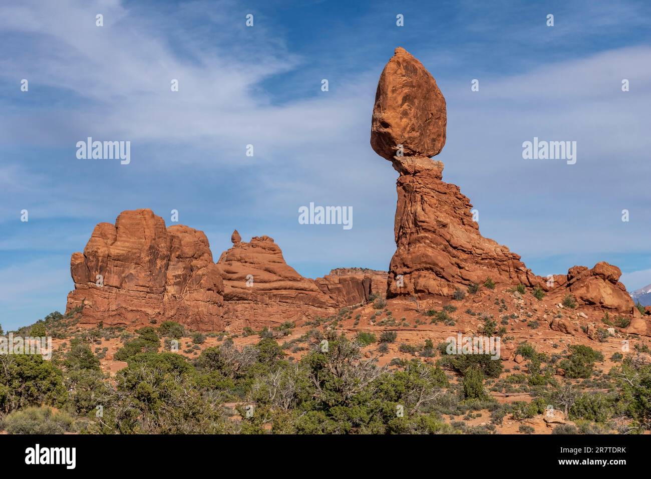 Arches balance hi-res stock photography and images - Alamy