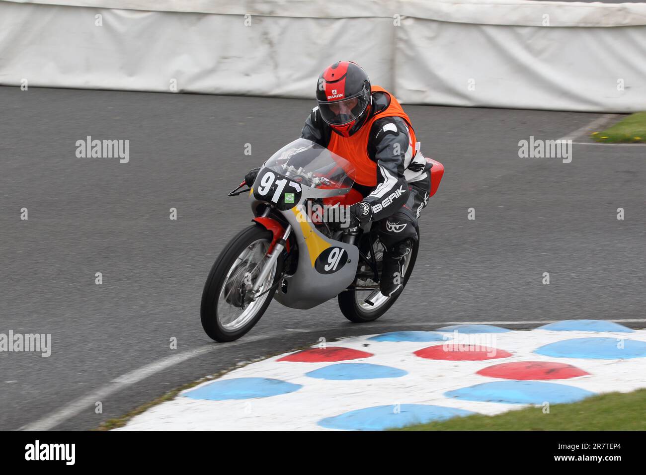 Vintage Motor cycle club, Mallory park, VMCC April 16th 2023 Stock ...