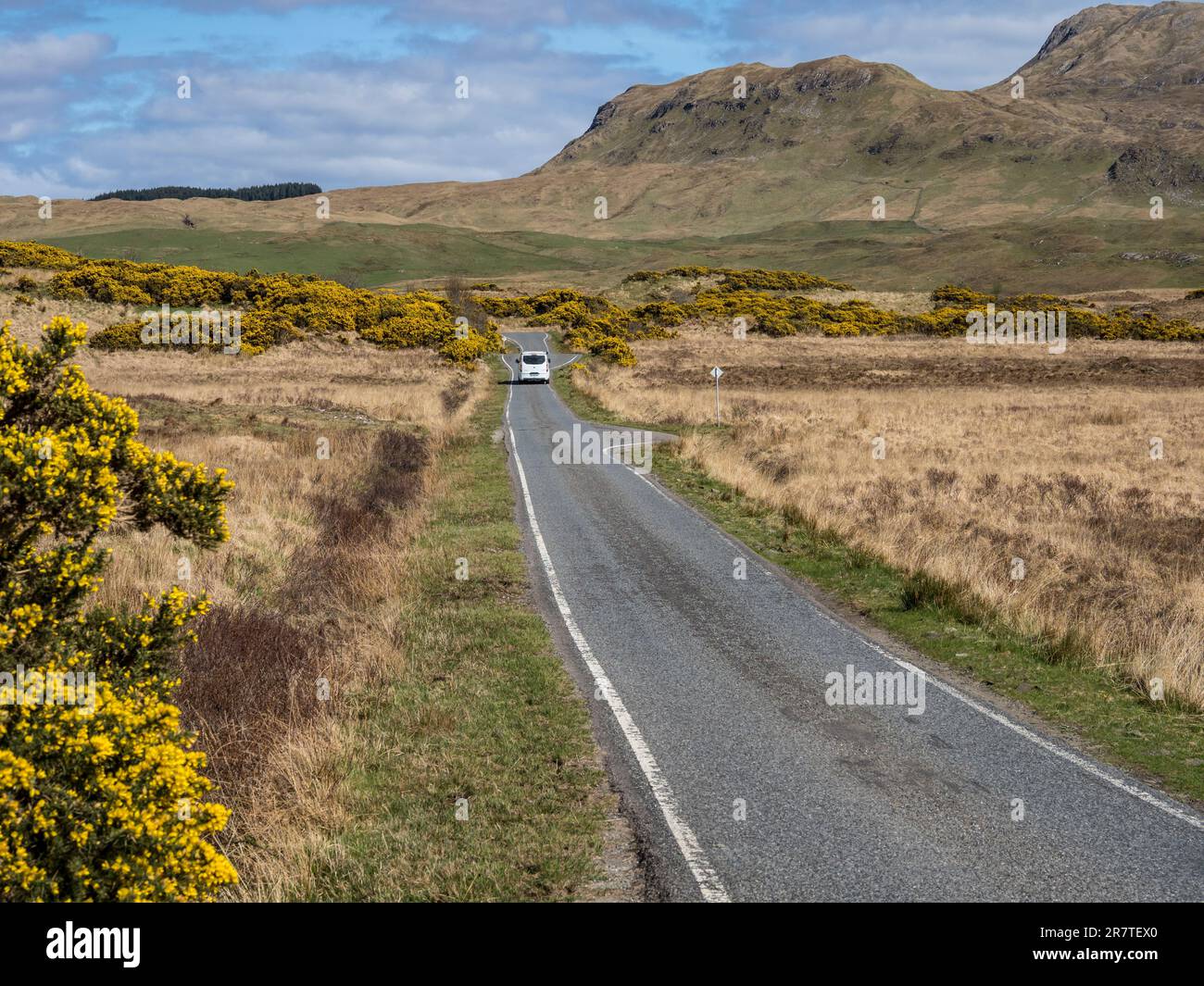 Scottish single track road hi-res stock photography and images - Alamy