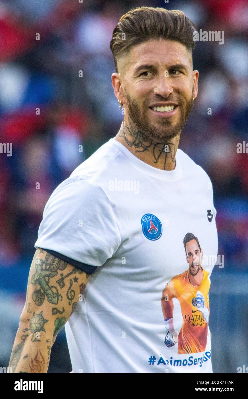 Sergio RAMOS (Paris St. Germain) warming up in front of the match Stock ...