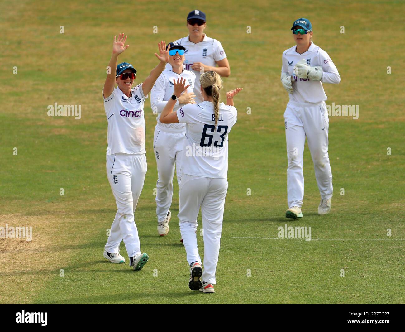 Lauren bell england celebrates with team hi-res stock photography and ...