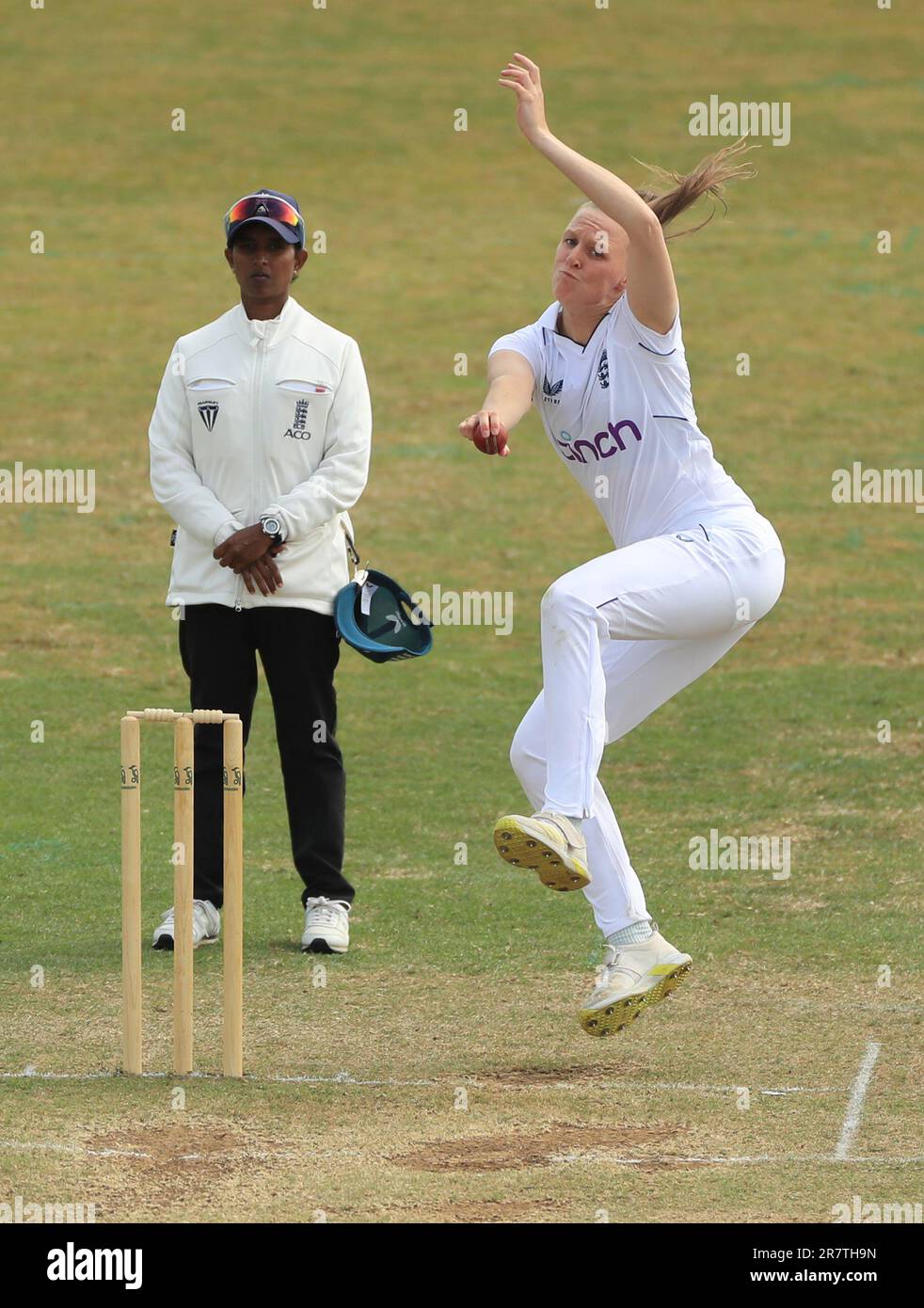 Lauren filer england bowls hi-res stock photography and images - Alamy