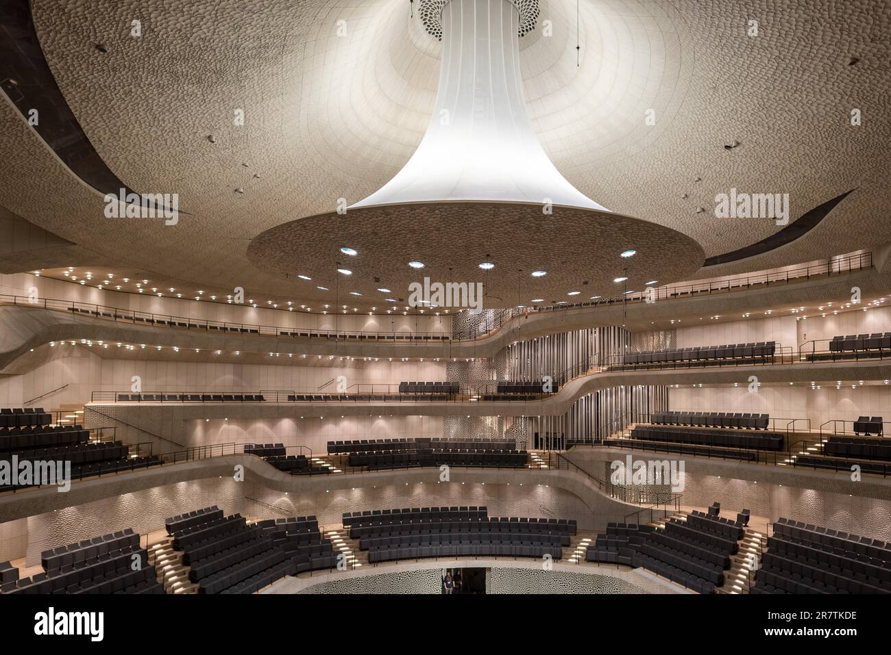 Auditorium and great concert hall of the Elbphilharmonie, the Elbe ...