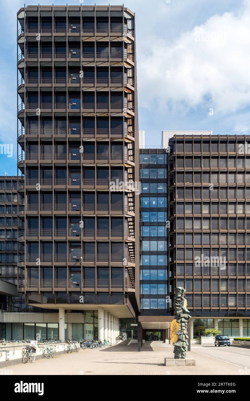 70s building architecture hi-res stock photography and images - Alamy