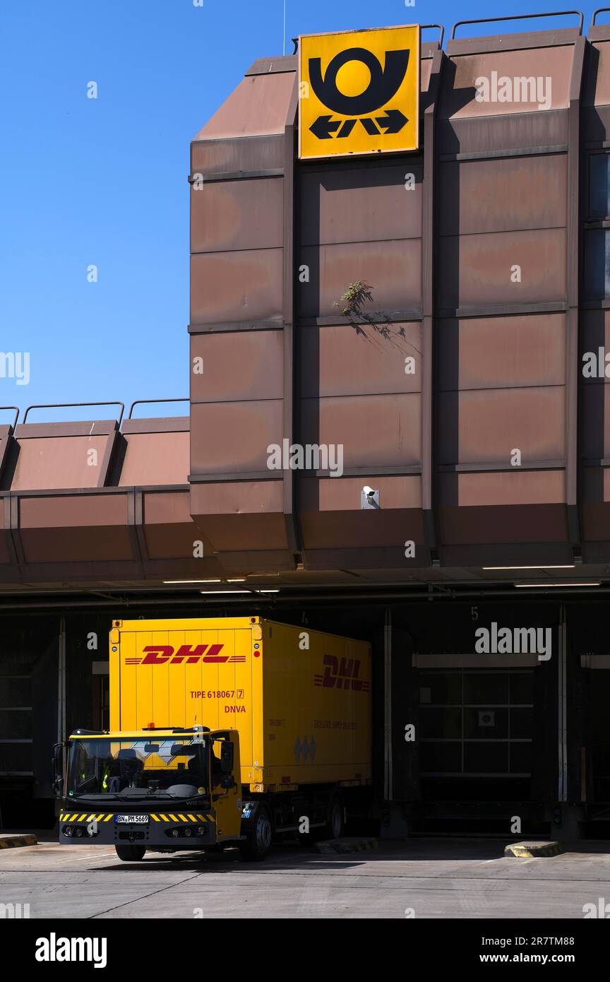 DHL truck loading container, DHL logistics centre, logo, Stuttgart ...
