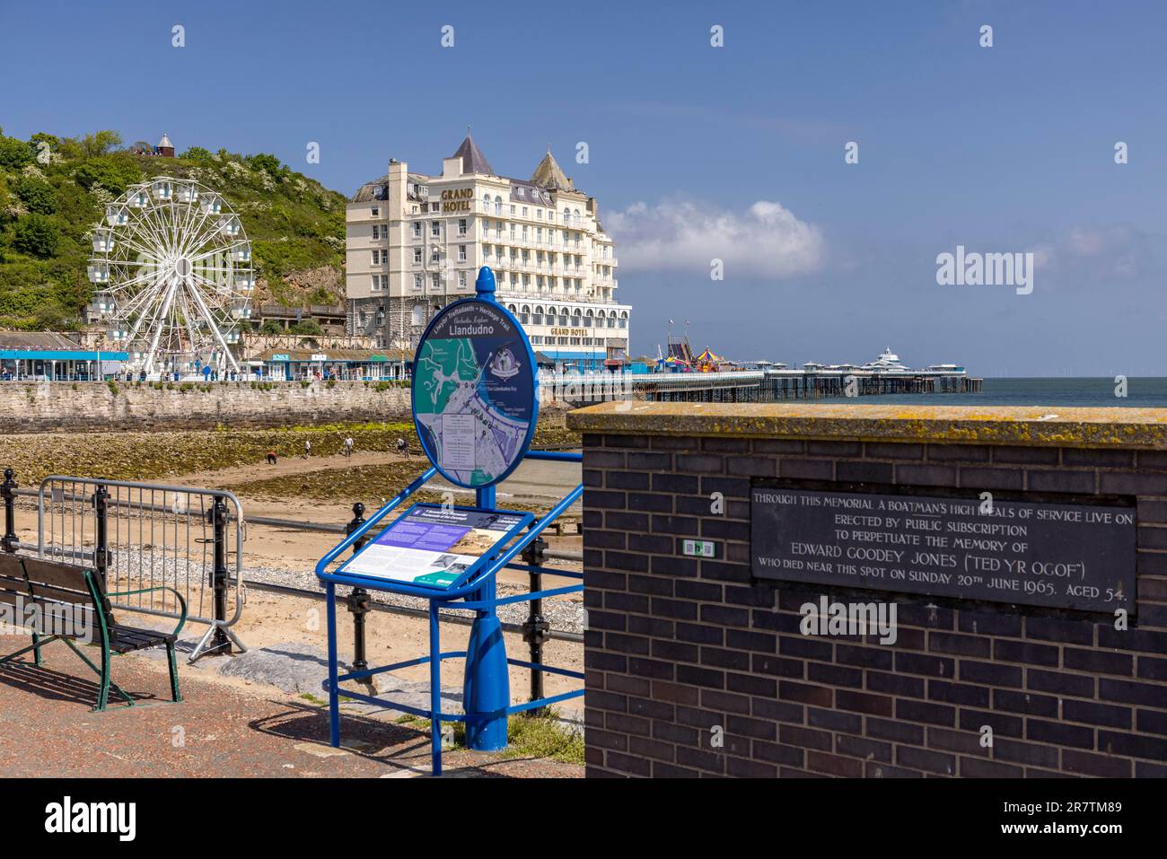 Heritage Trail, exploratory path and commemorative plaque, sign on ...