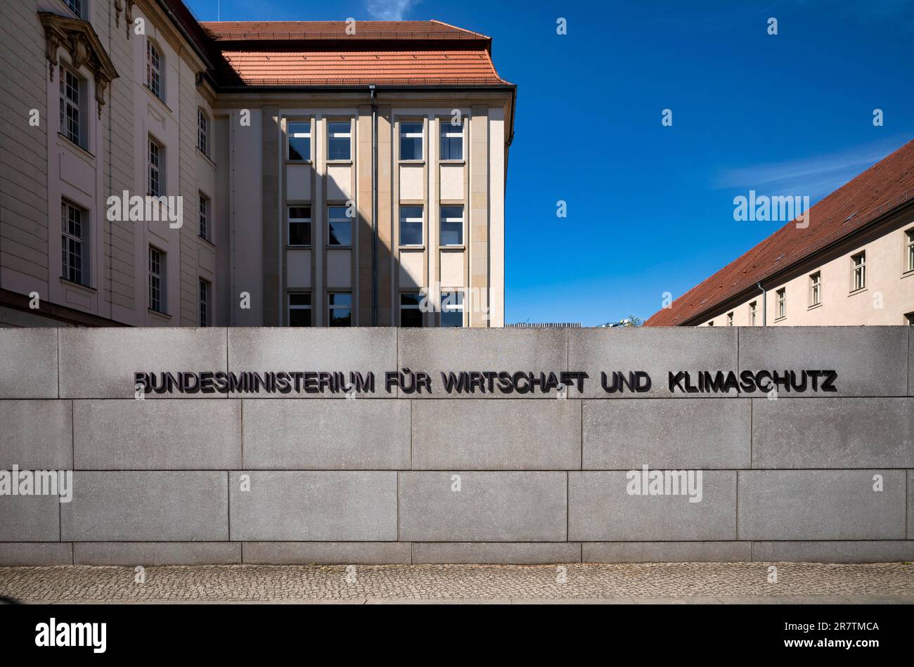 Federal Ministry of Economics and Climate Protection, Ministry of ...