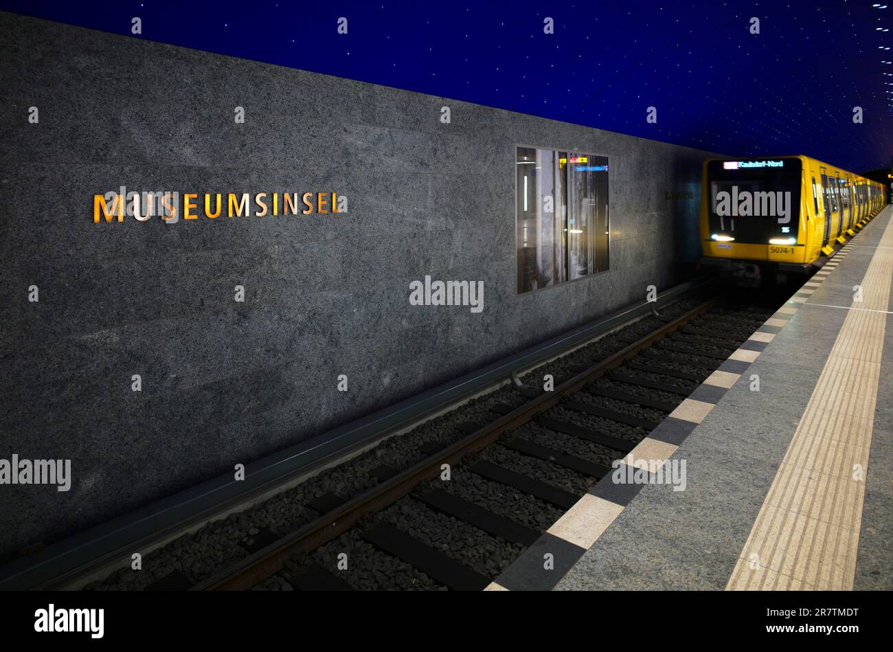 Arriving train, underground station Museumsinsel, station, BVG ...