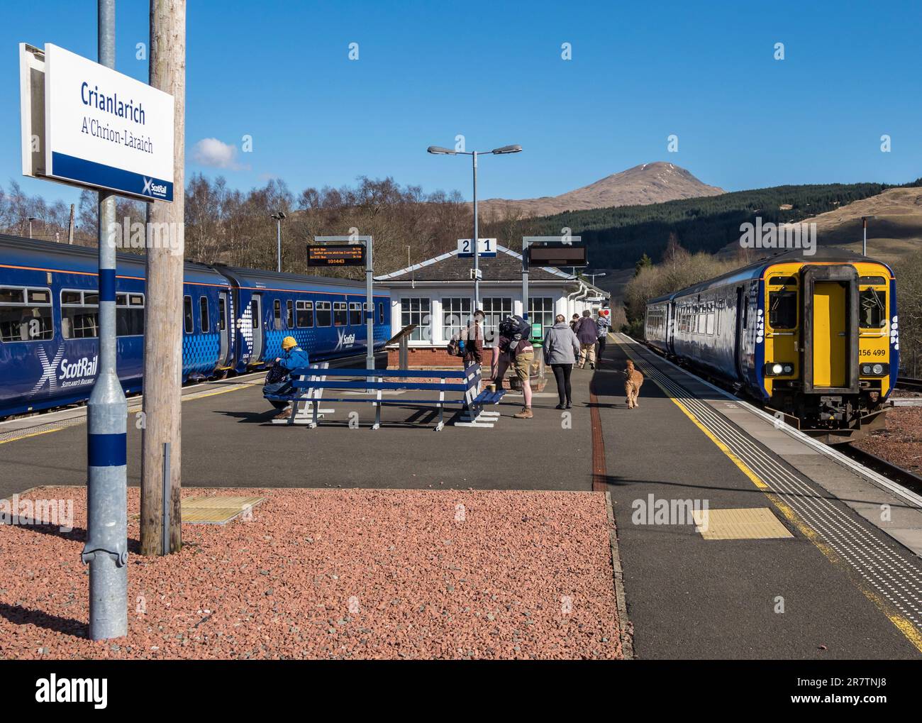 Train stops at Crianlarich train station, scottish highlands, Scotland ...
