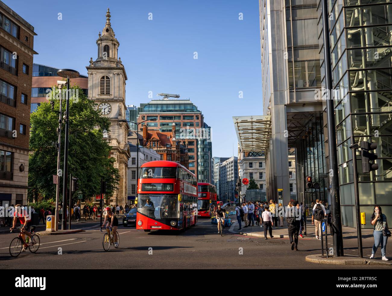 London, UK: Bishopsgate in the City of London at the junction with ...