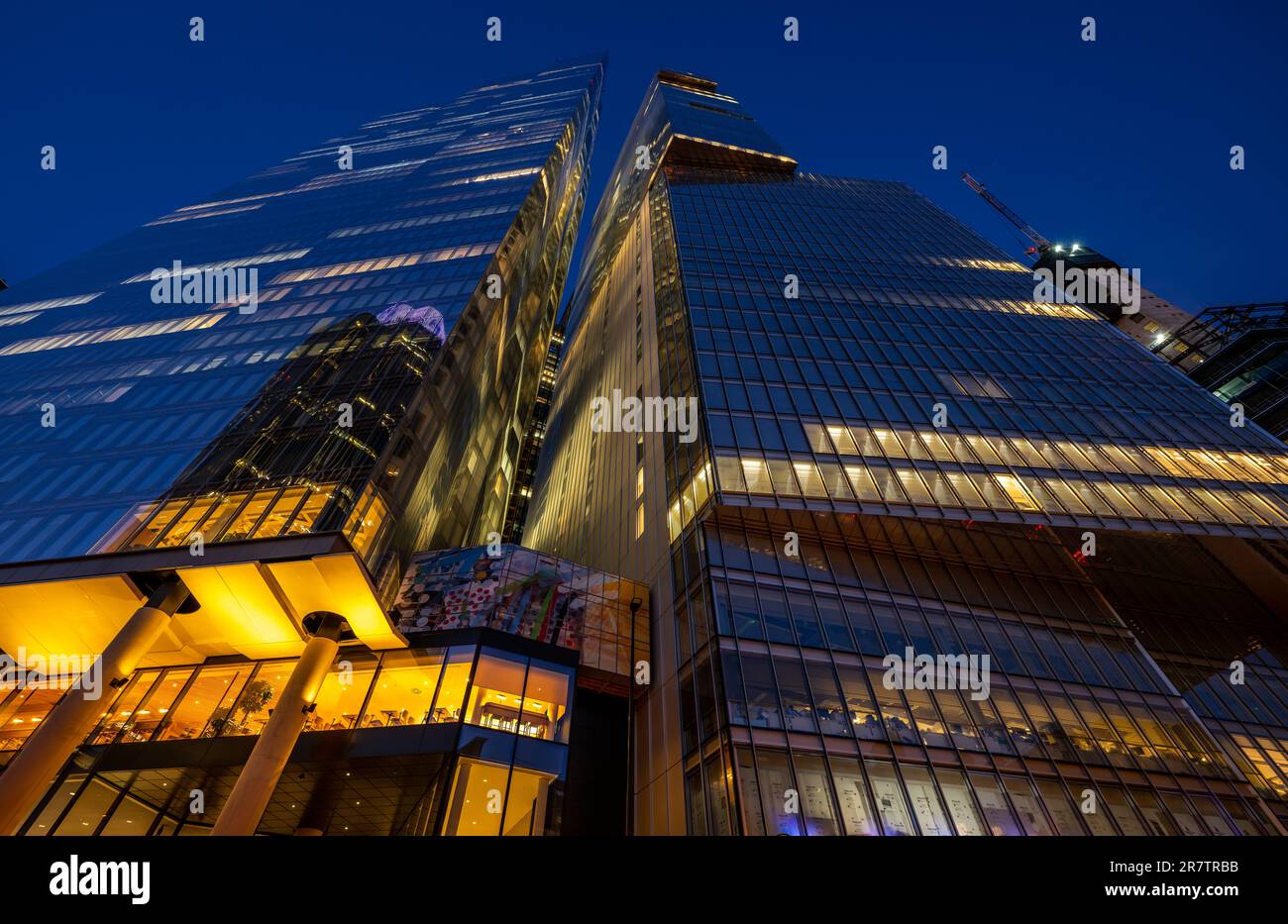 : 22 Bishopsgate (left) and 8 Bishopsgate (right) in the City of London ...