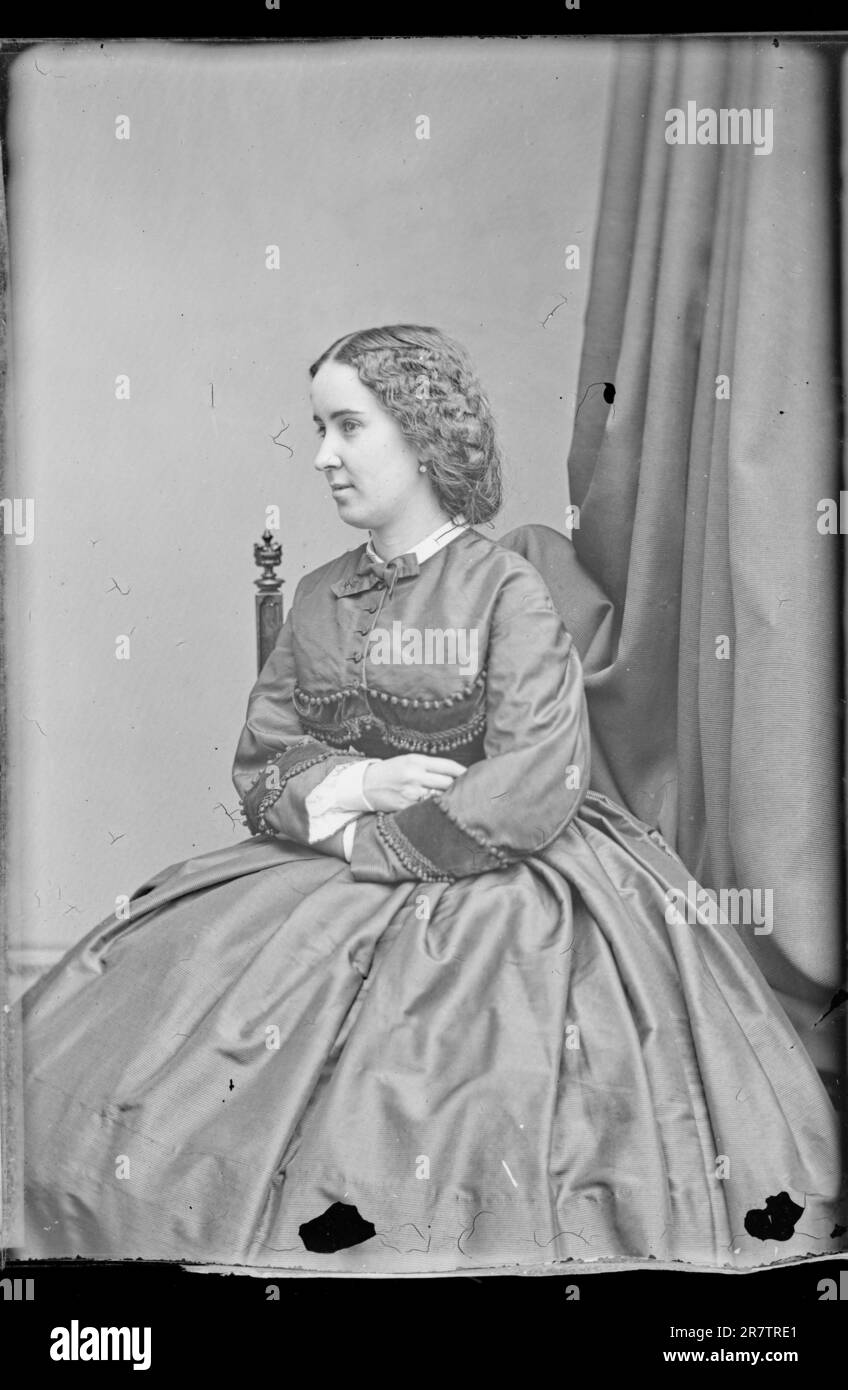 Louise kellogg hi-res stock photography and images - Alamy