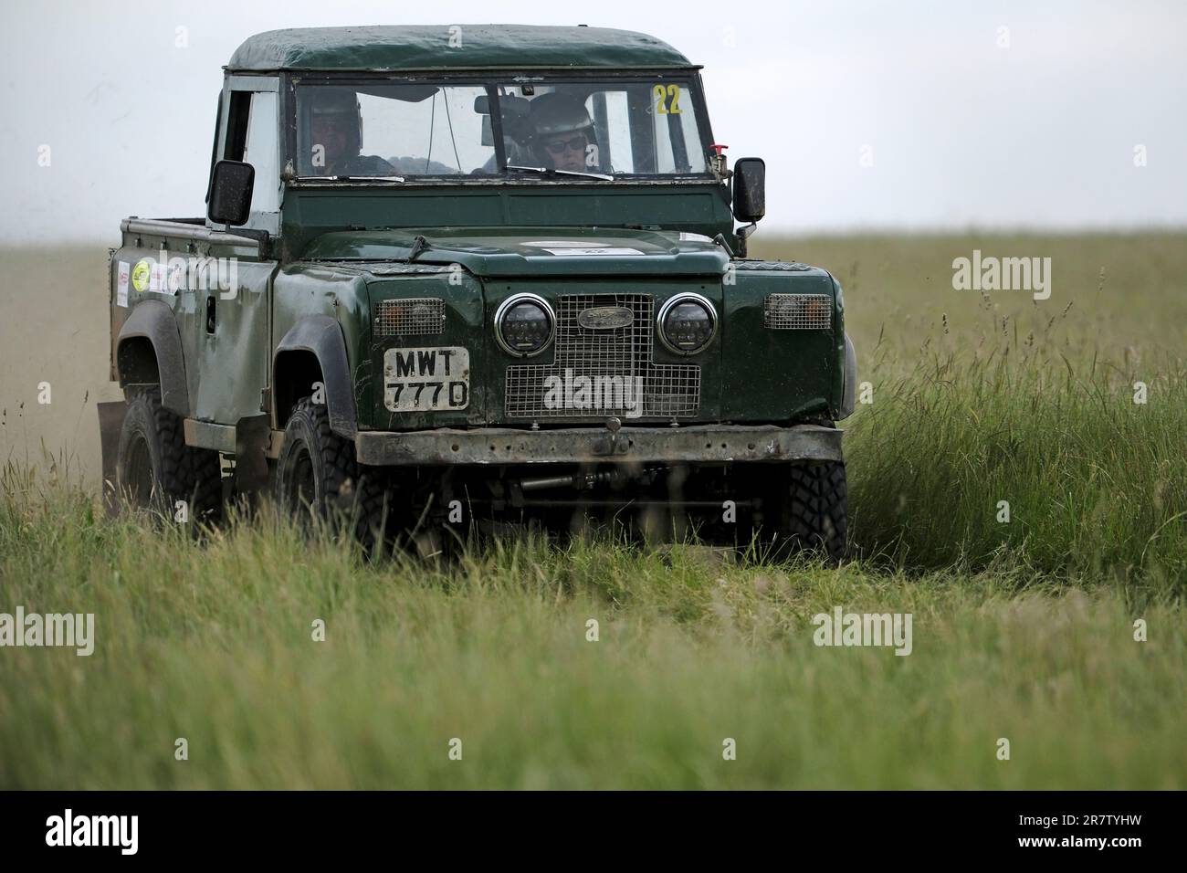 Bowler land rover defender hi-res stock photography and images - Alamy