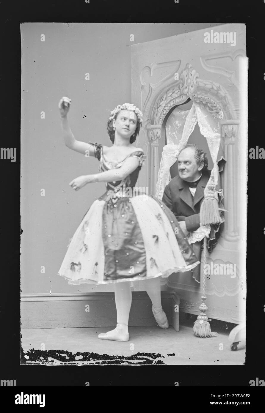 Phineas T. Barnum and Ernestine de Faiber c. 1860-1870 Stock Photo - Alamy