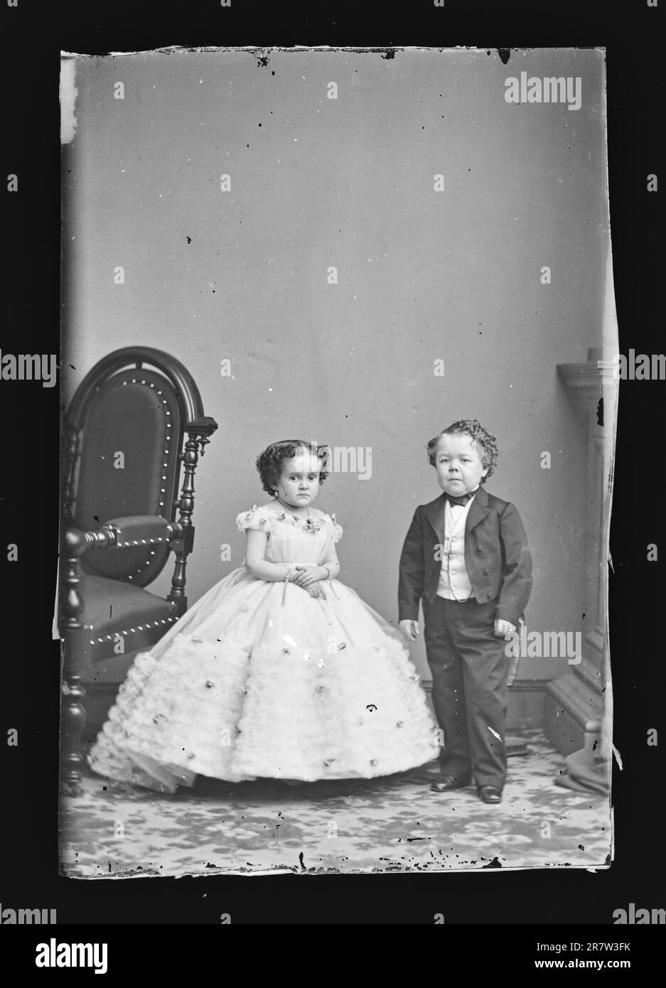 G.W.M. Nutt and Minnie Warren c. 1860-1870 Stock Photo - Alamy