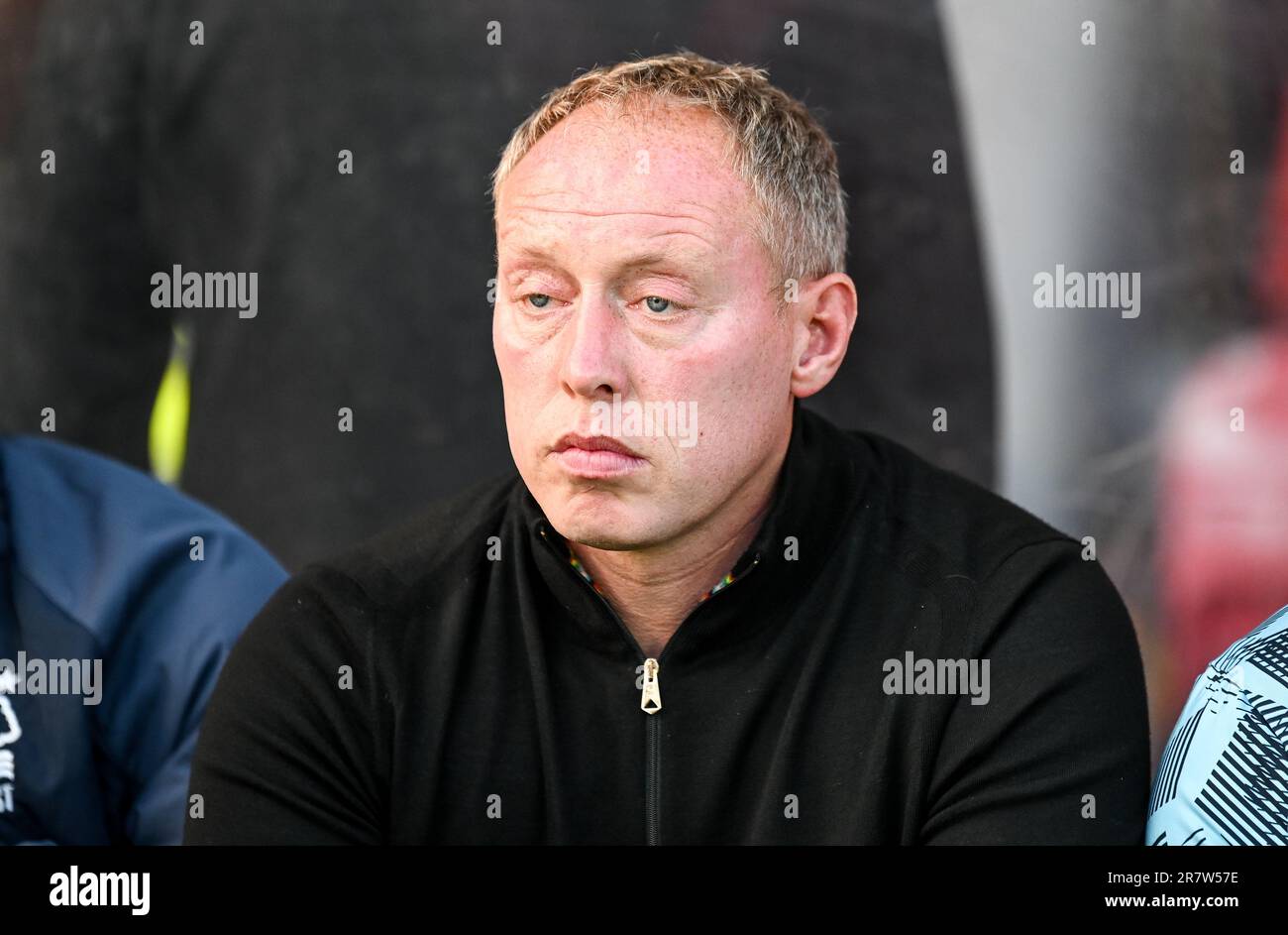 Steve cooper manager of nottingham forest hi-res stock photography and ...
